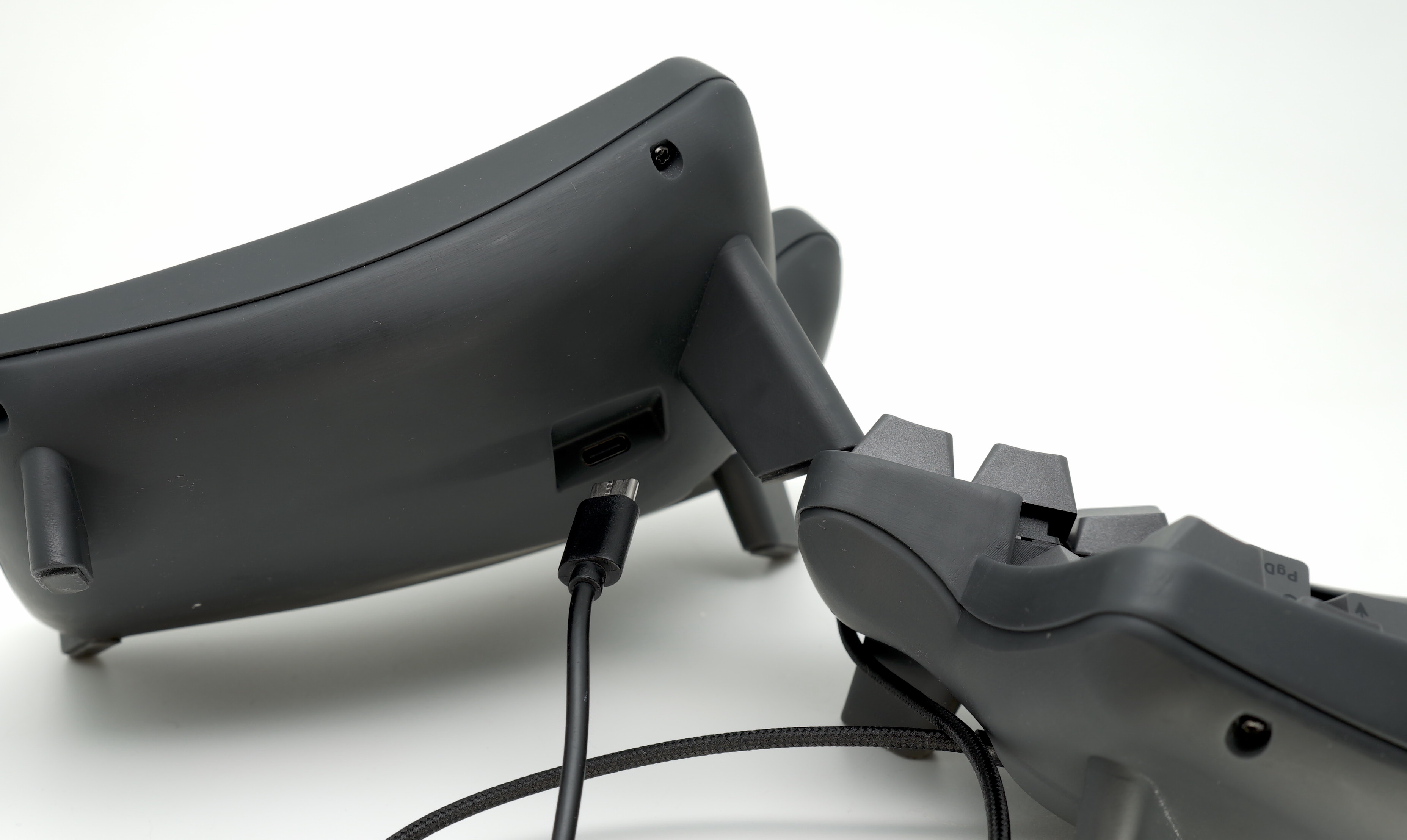 開始使用 (有線版本) | ErgoKB 人體工學鍵盤